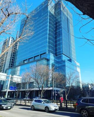 HYBE事務所傘下所属アーティスト一挙紹介＠新社屋の場所やカフェも詳しく!